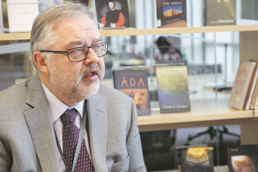 Andris Vilks: "Lasīt – tas ir smags darbs" - nra.lv