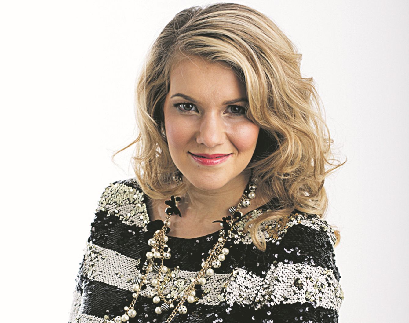 16.decembra jubilāre: dziedātāja Marta Ritova - nra.lv