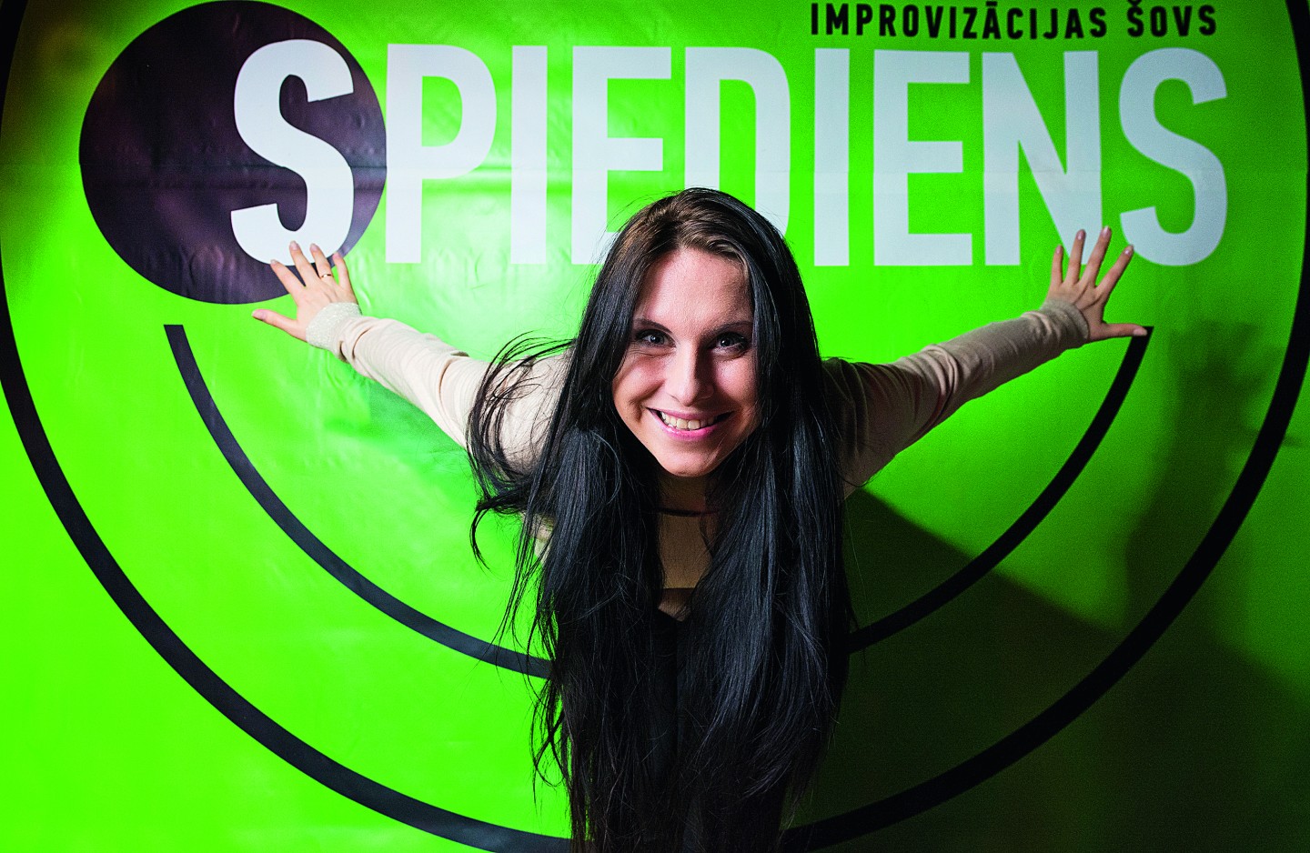 Sanda Dejus. Skatuves huligāne - nra.lv