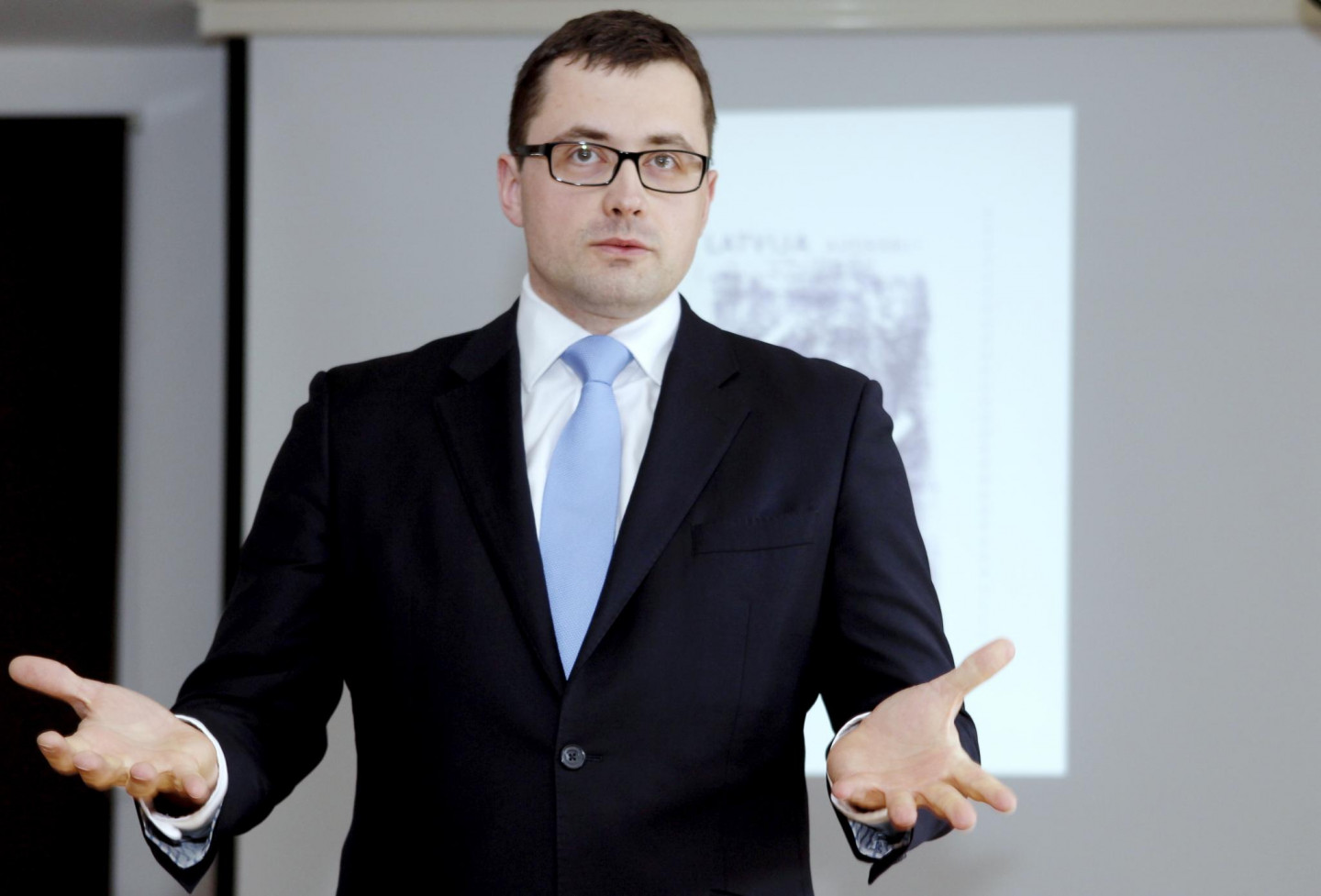 No amata atkāpies Latvijas Pasta valdes priekšsēdētājs Salnājs ...