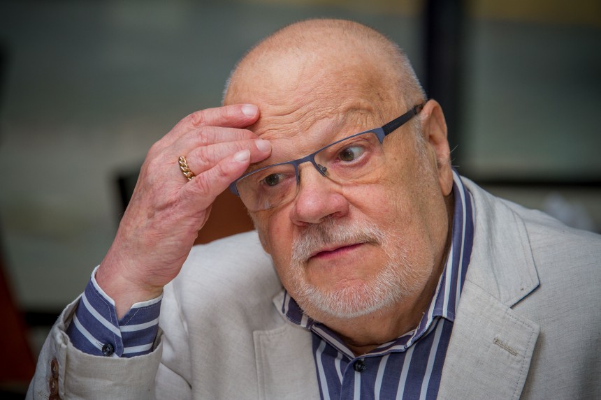 Jānis Peters: Beidzot Lielajiem kapiem radušies draugi - nra.lv