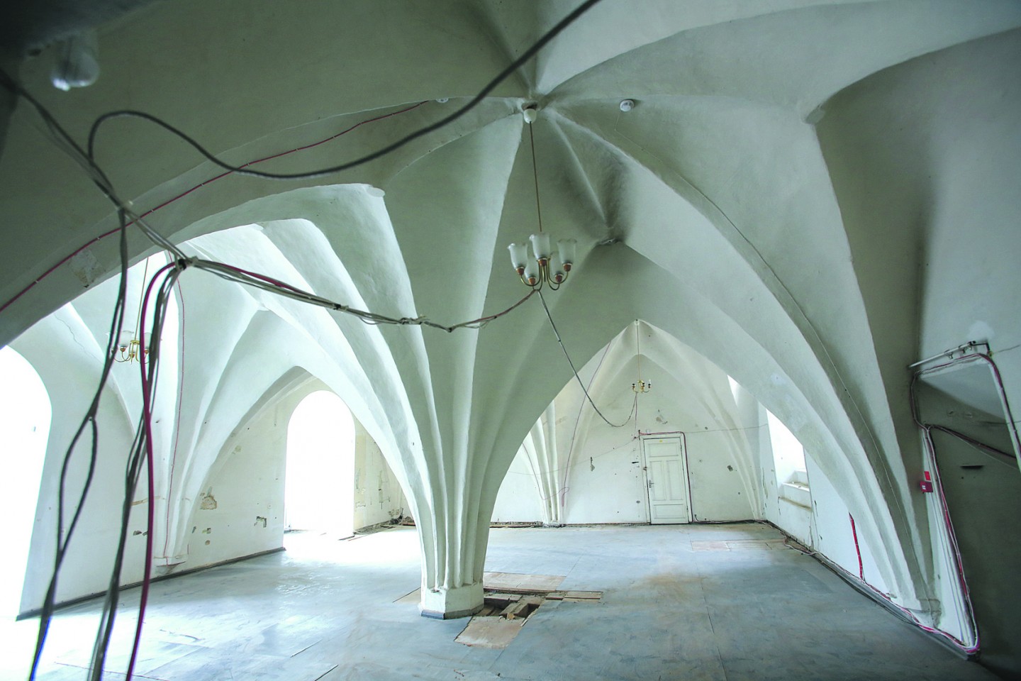 Rīgas pils un Tabakas fabrika – uz bremzēm - nra.lv
