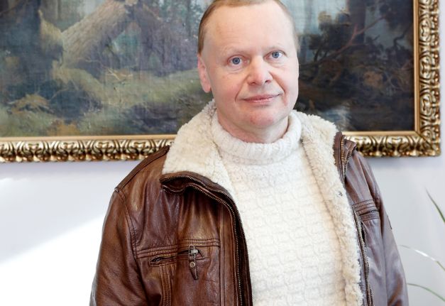 Bijušais SAB darbinieks Arnolds Babris: Politiķi jāsūdz tiesā par ...