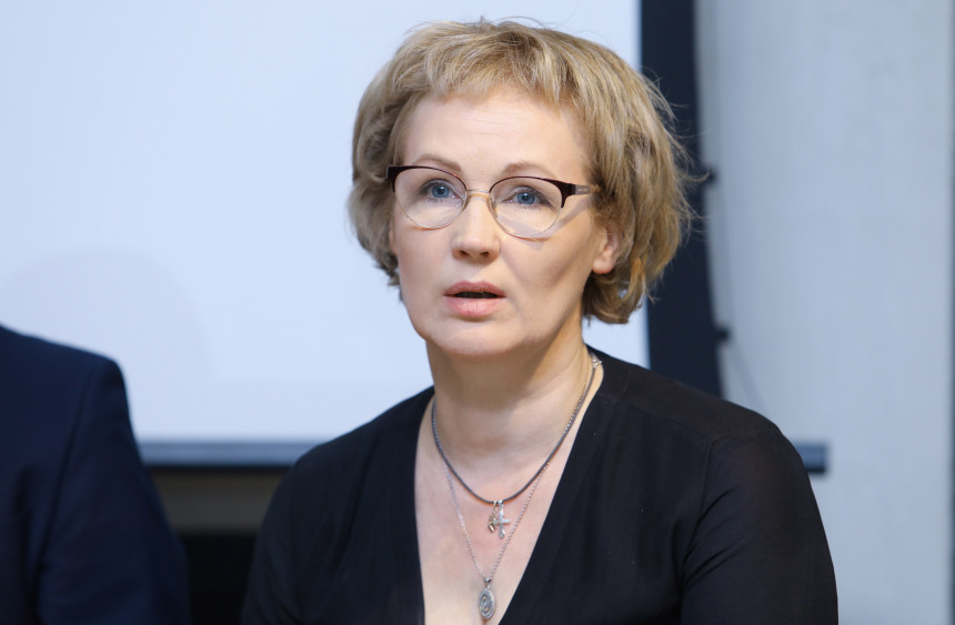 Indra Roga atstāj amatu Valmieras teātrī - nra.lv