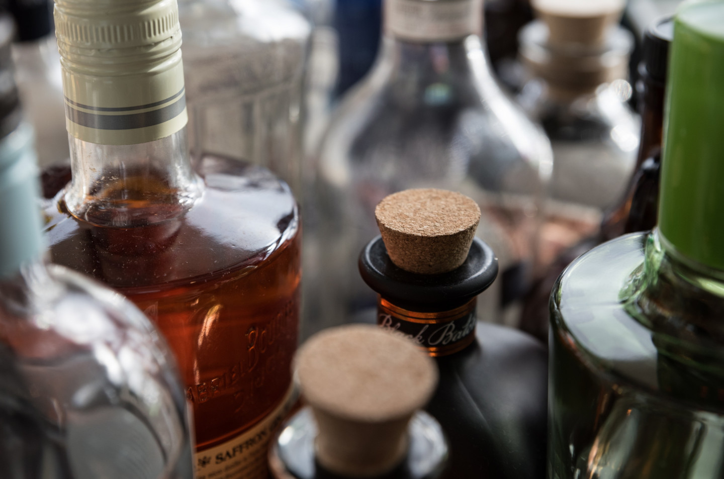 Igaunijā ievērojami palielinājusies stiprā alkohola pārdošana kopš ...