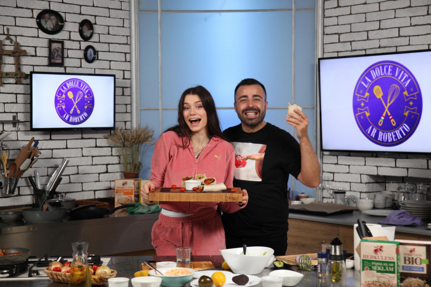 VAKARA ZIŅAS: Jūtubere Beta un "Singapūras satīna" mūziķis izšķīrušies ...