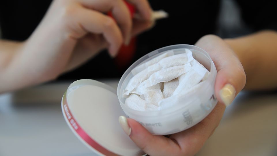 Nikotīna spilventiņā nikotīna ir mazāk nekā cigaretē - nra.lv