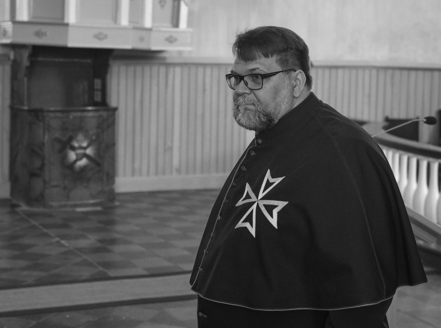 No Covid-19 komplikācijām miris Liepājas katoļu priesteris Bezdelīga ...