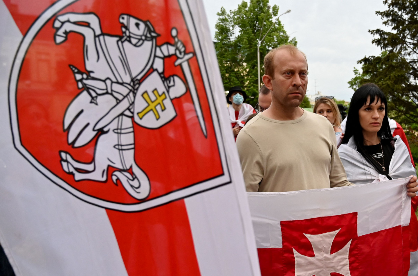 Solidarizējoties ar Baltkrievijas opozīciju un Rīgu, Viļņā pacelts ...