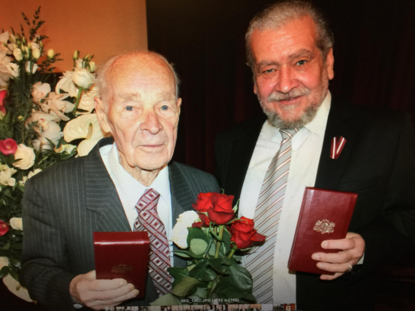 VAKARA ZIŅAS. Modris Zihmanis. Savas pārliecības dēļ 15 garus gadus ...