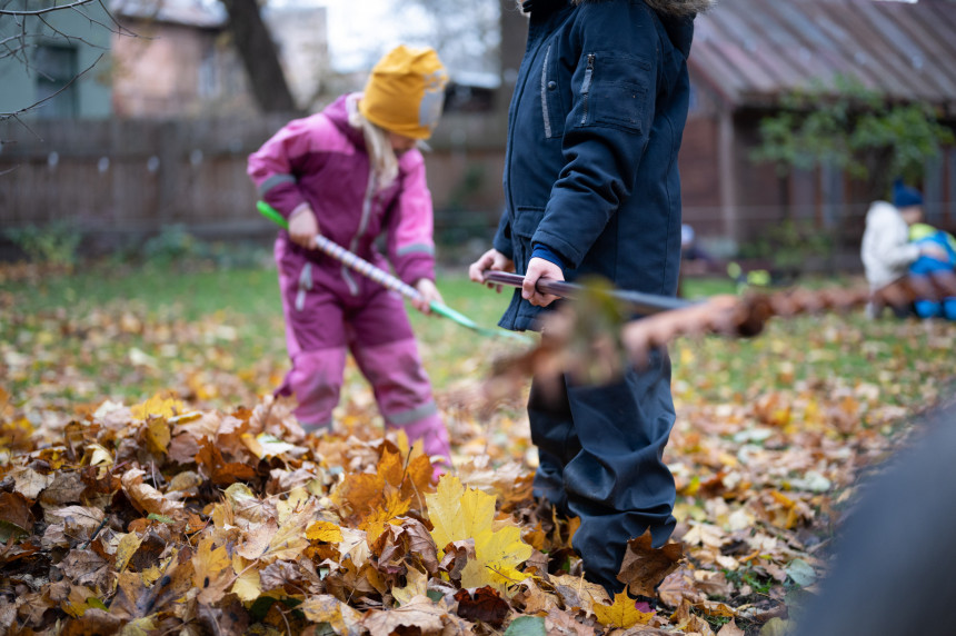 Sākas skolēnu rudens brīvlaiks - nra.lv