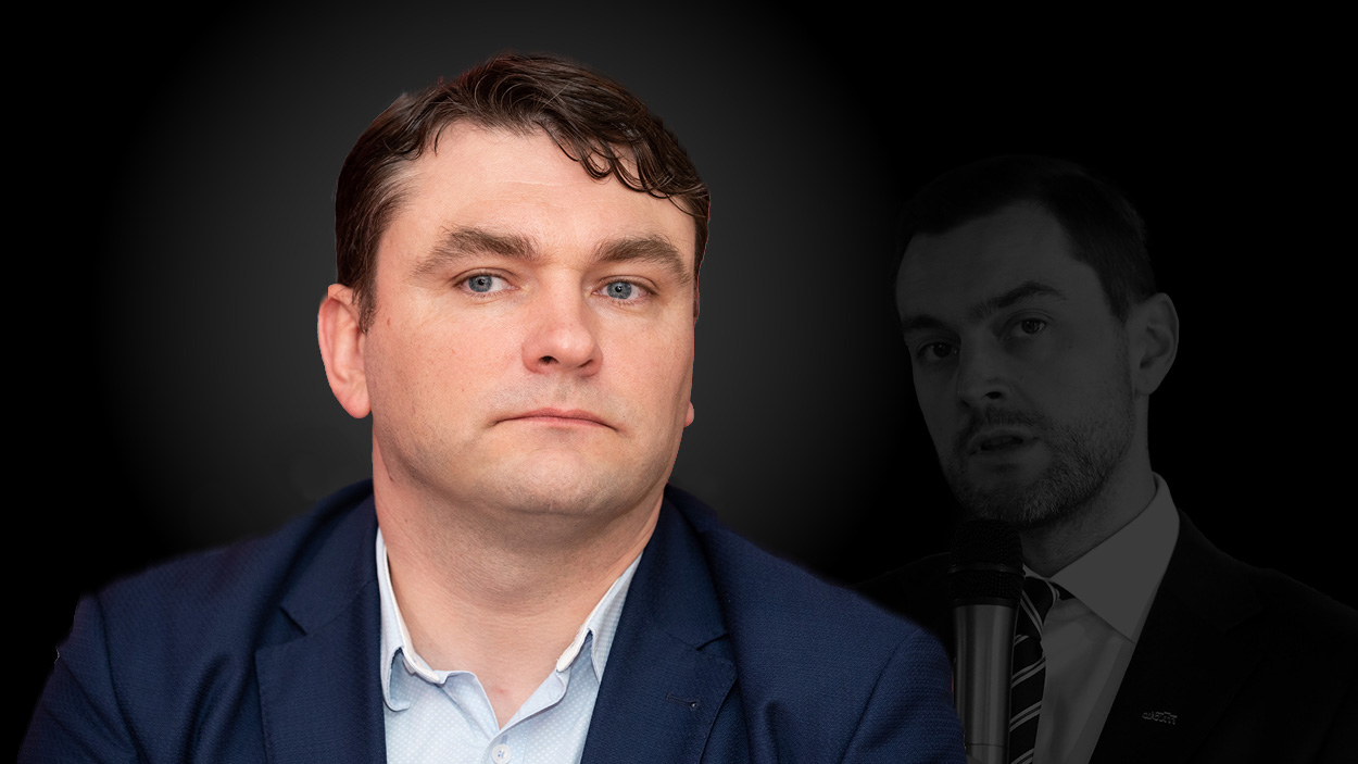 EM skubina ziņot drošībniekiem par "Altum" amatpersonas ietekmēšanu ...