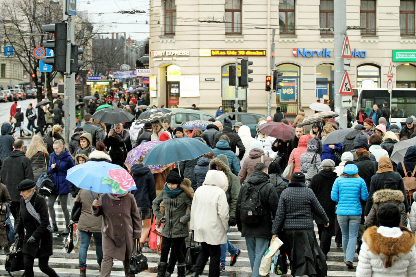 Pelnīt vairāk, izveidot drošības "spilvenu" - kādas ir populārākās 2023 ...