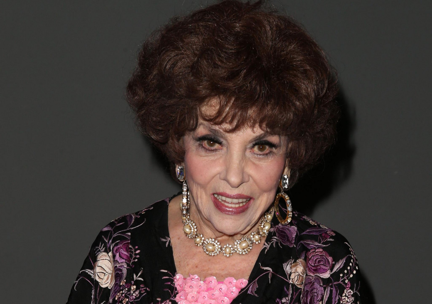 Mirusi itāļu aktrise - 1950.gadu seksa simbols - nra.lv