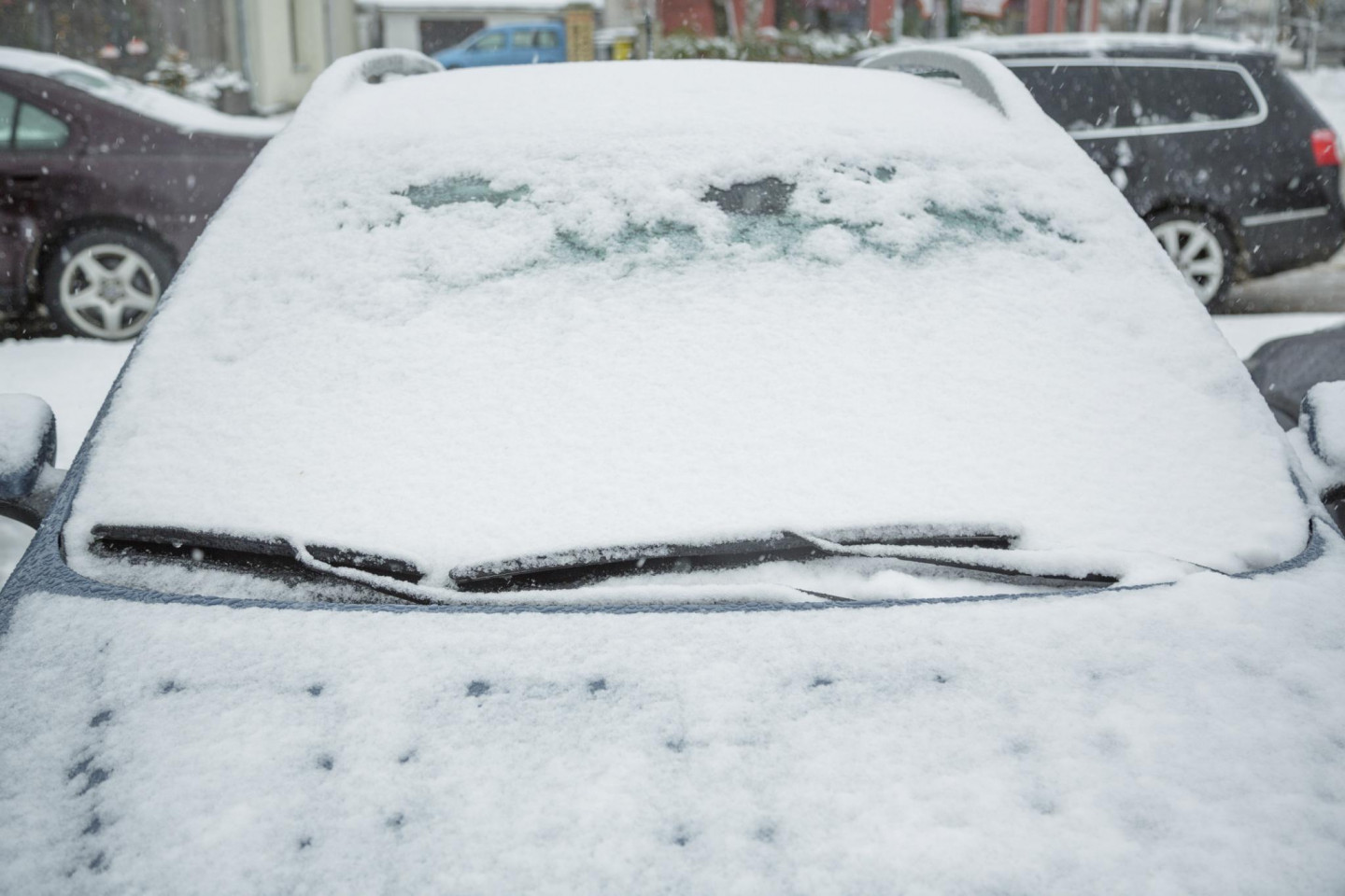 Veselības inspekcija brīdina par bīstamu auto kopšanas līdzekli - nra.lv