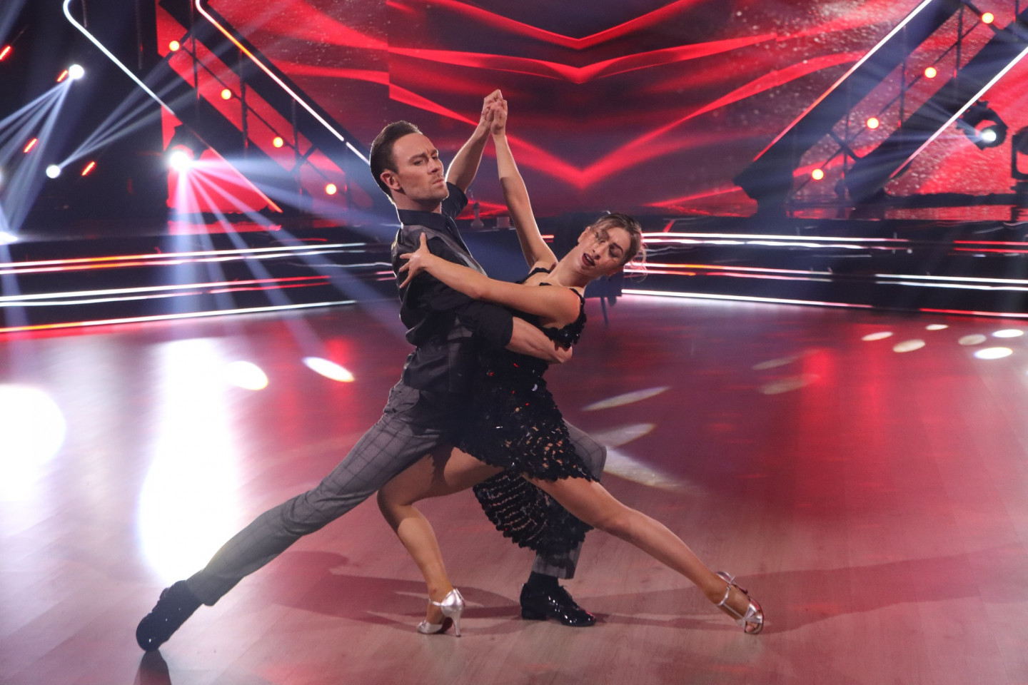 Maksims Busels: Neticēju, ka varētu būt Hamlets - nra.lv