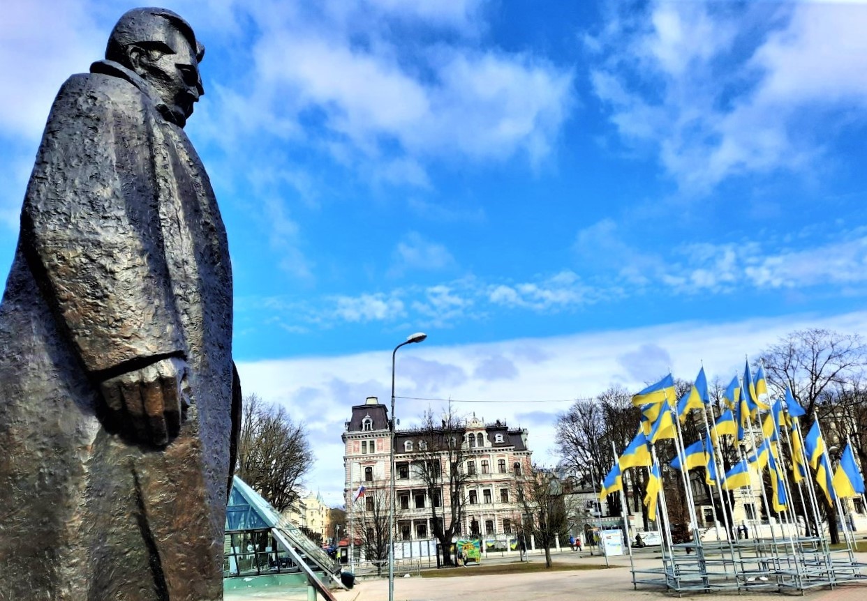 Andrejs Upīts lec kā trockīts - nra.lv