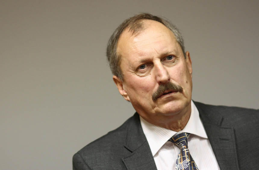 Rakstnieks Kļavis pārsūdz sev nelabvēlīgo spriedumu strīdā pret VKKF ...