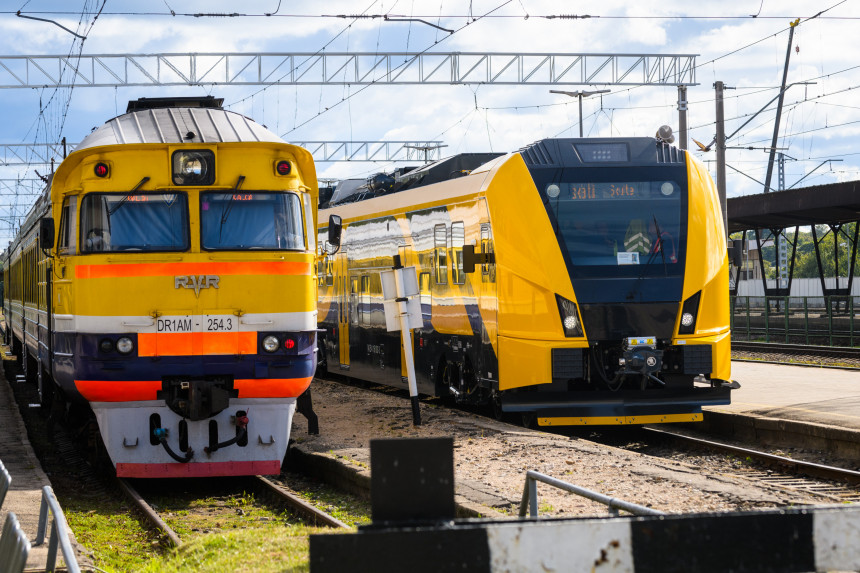 "Pasažieru vilciens" norīkos papildu vilcienus uz Dziesmu un deju ...