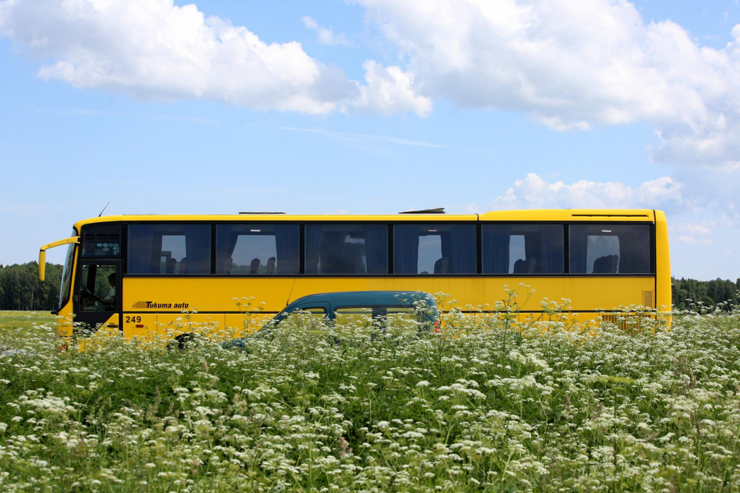 Valmieras pilsētas autobusā cietuši divi pasažieri - nra.lv