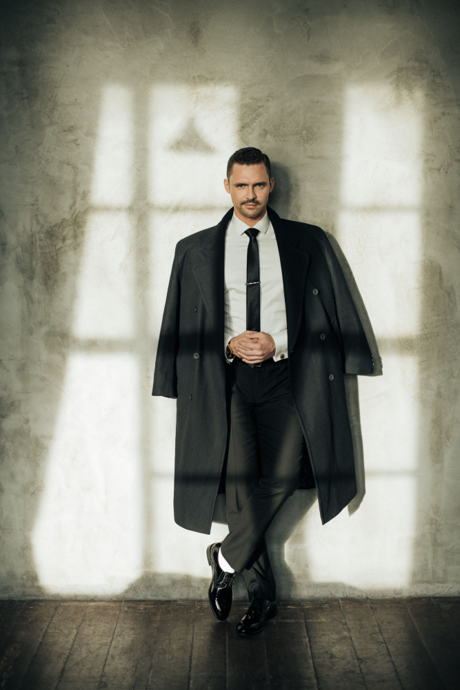 Noslēdzot Latvijas solo tūri "Portreti", Kristaps Vanadziņš izdod ...