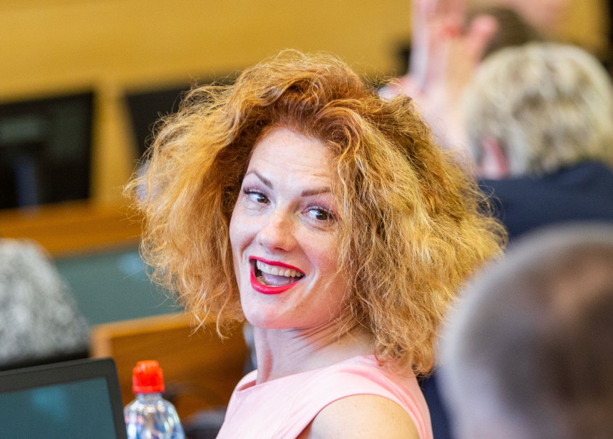 Ieva Brante: Viss pārējais lai izgaist, kā purkšķis vējā - nra.lv