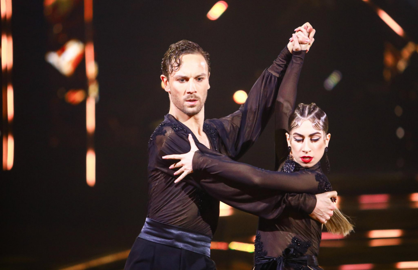 Kas modē vīriešiem? Atbild aktieris Maksims Busels - nra.lv