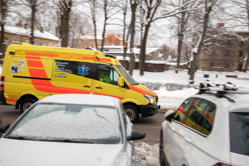 NMPD nosauc galvenās riska grupas lielā aukstumā - nra.lv