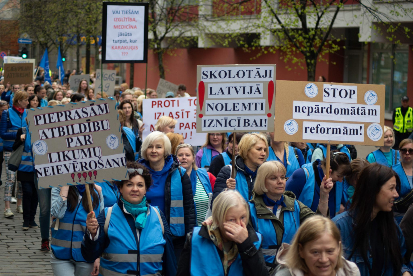 "Mums ir tiesības streiku turpināt." LIZDA norāda, ka pieprasa no valdības tikai to, par ko ...