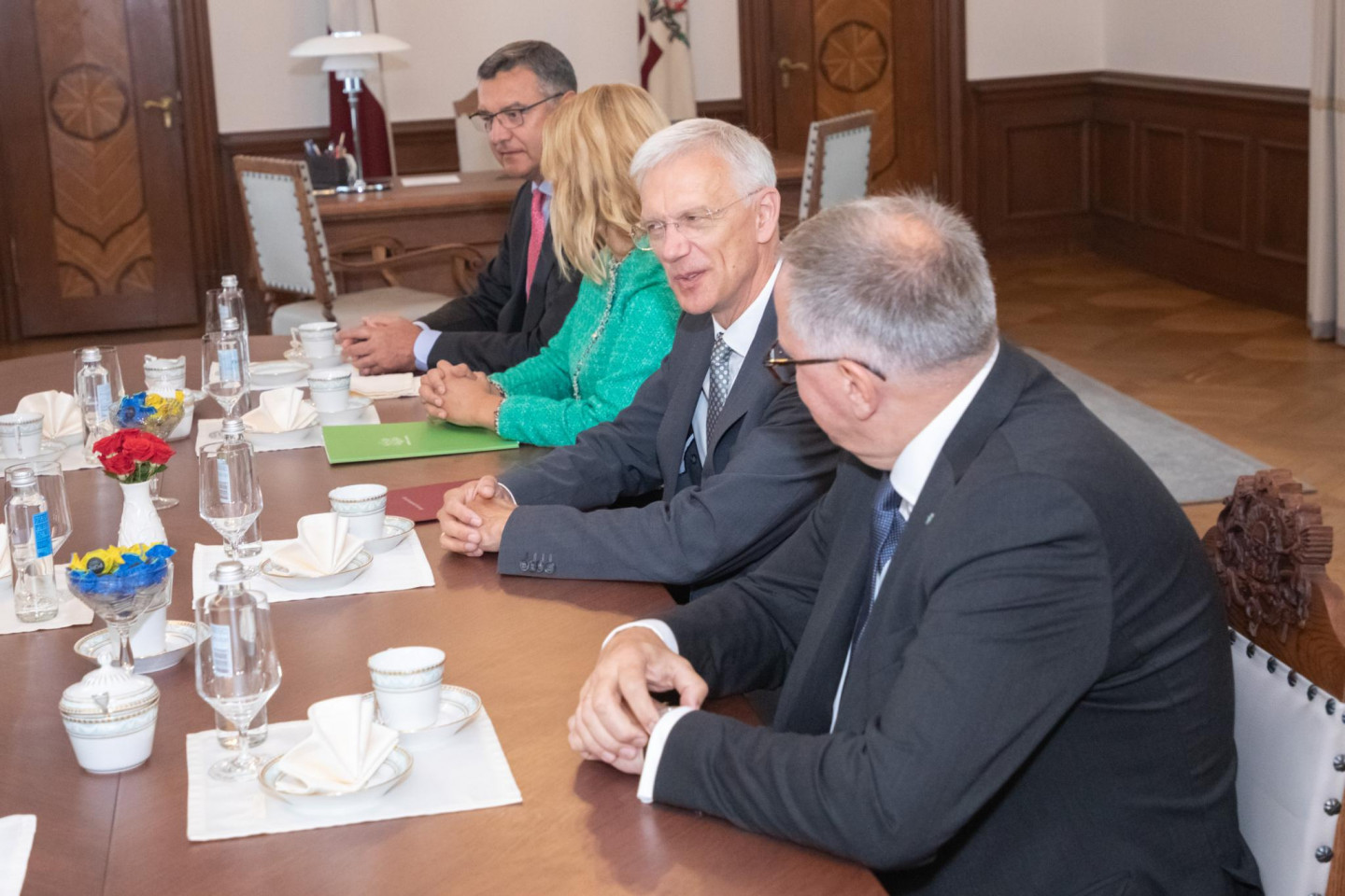 "Vienotības" ģenerālsekretāre norāda, ka skandāli ir "ievainojuši ...