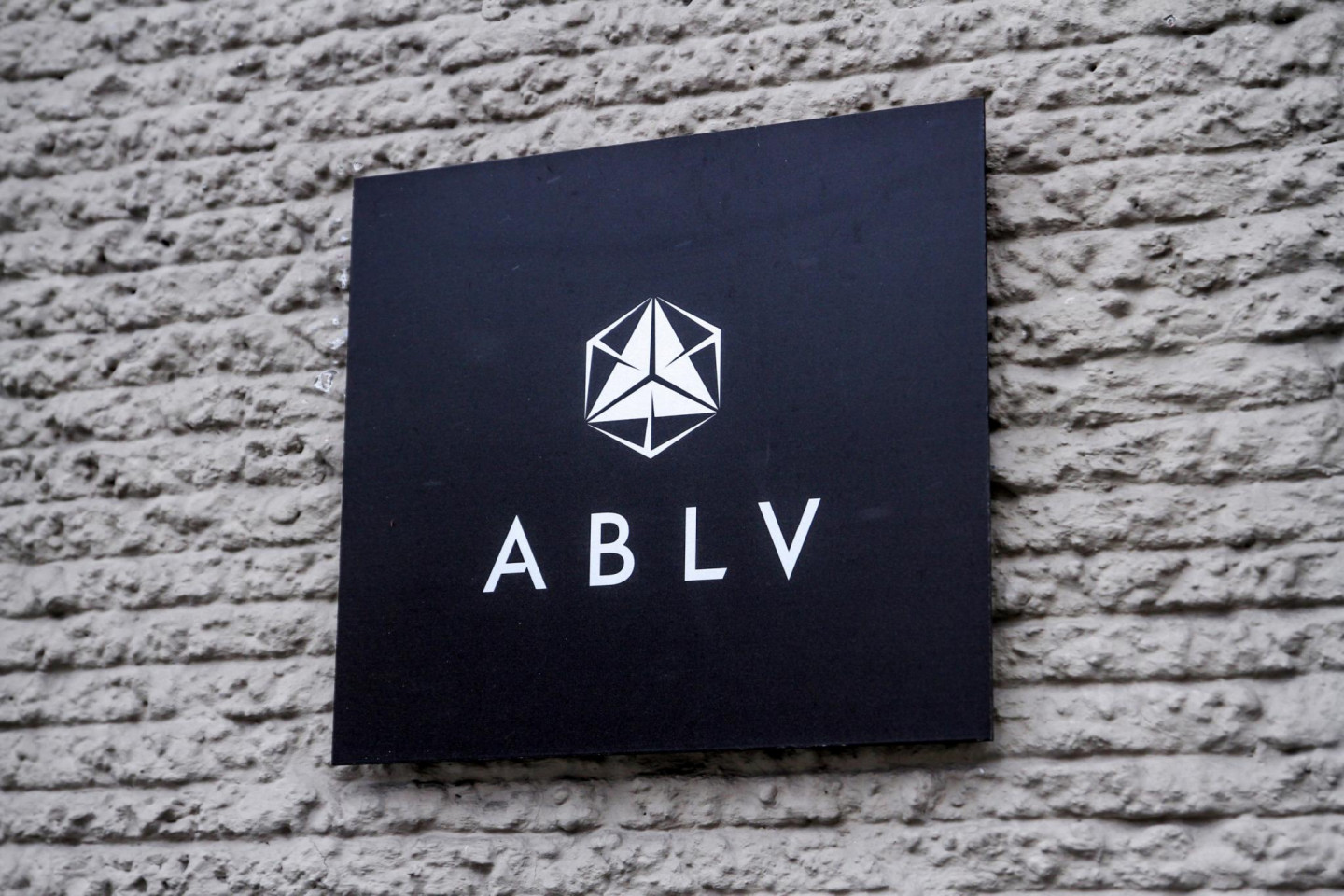 ABLV likvidatori cenšas no policijas piedzīt vairākus miljonus eiro ...