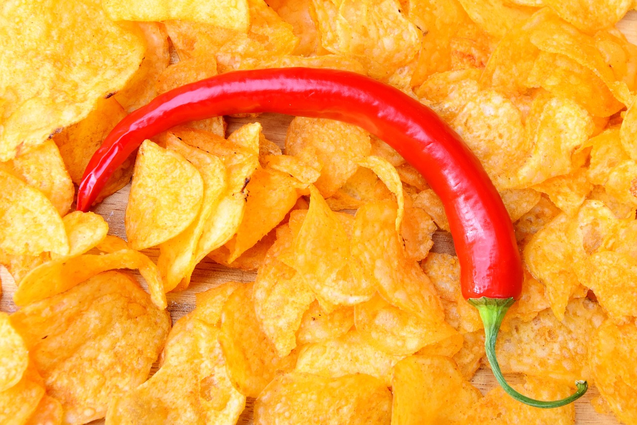 Pusaudzis nomirst, piedaloties pikanto čipsu izaicinājumā - nra.lv