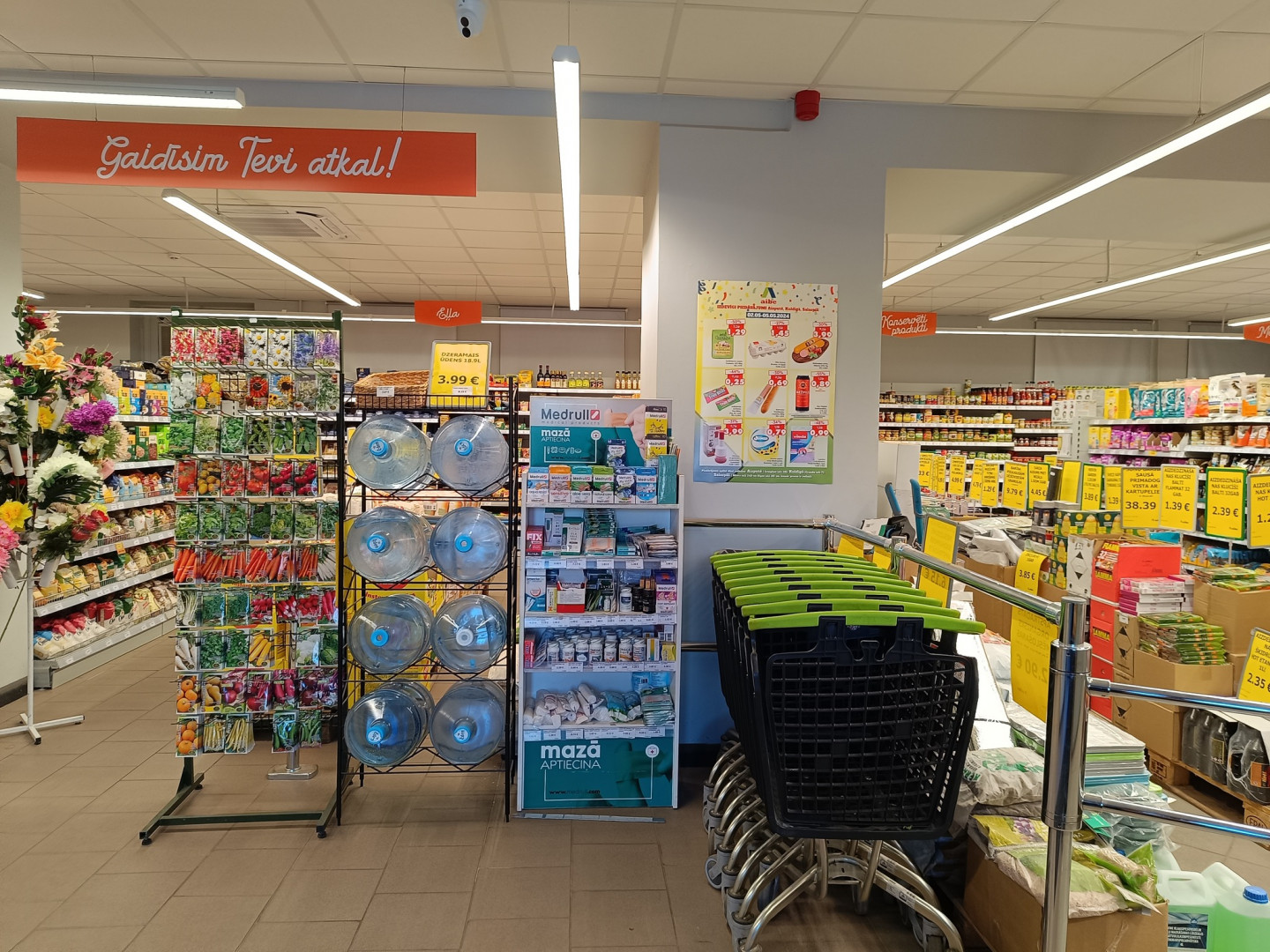 FOTO: šis pārtikas veikals atzīts par Latvijā labāko; kā tur izskatās ...