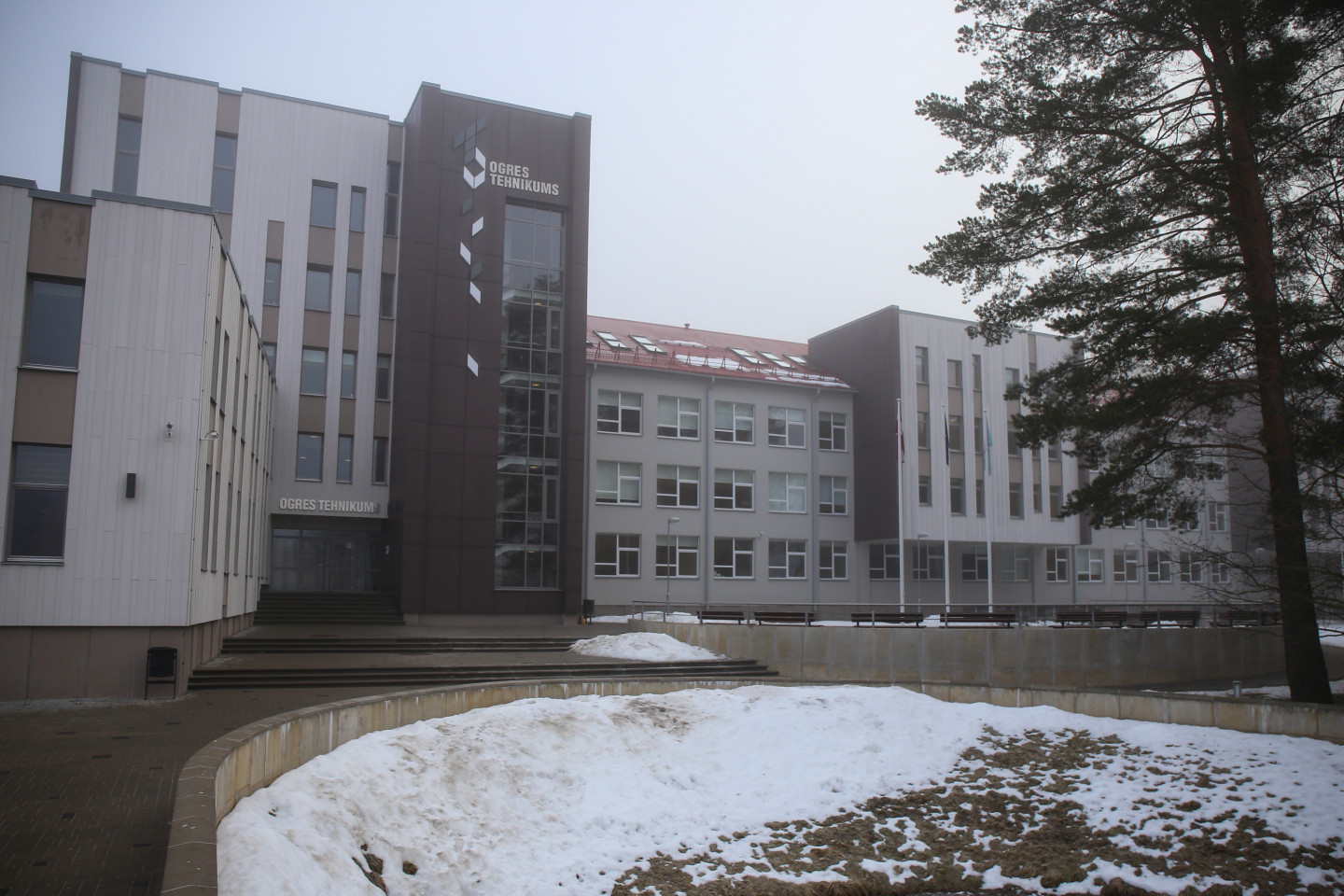 Ogres tehnikums noraida pārmetumus par trūkumiem budžeta plānošanā - nra.lv