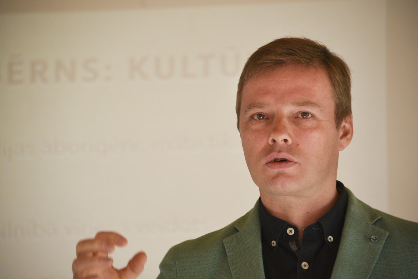 Vēlējums profesoram Sedleniekam 2025. gadā beidzot atmosties un beigt ...