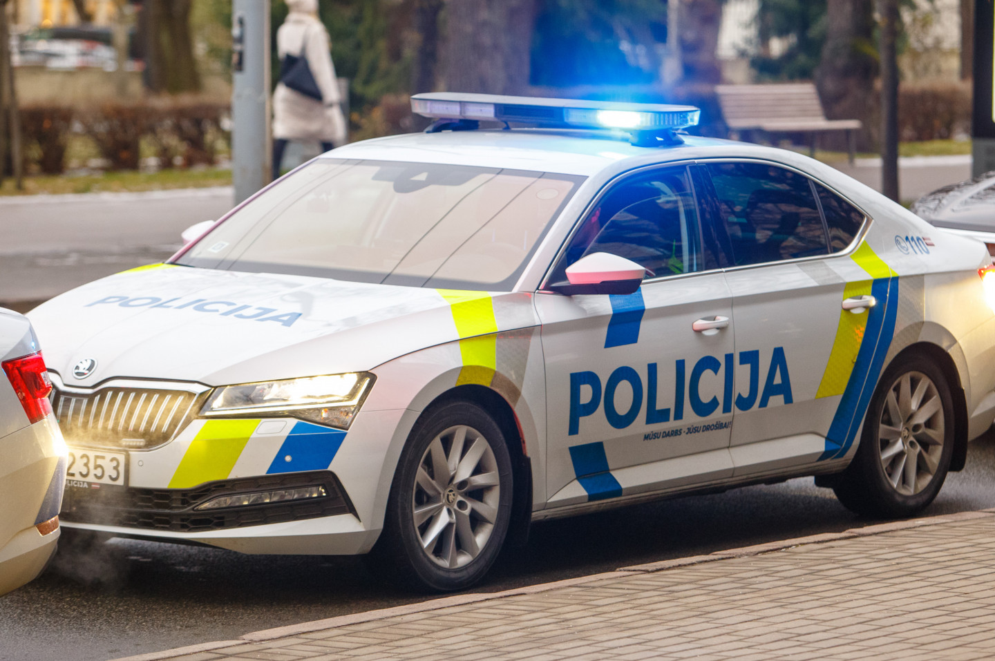 Policists izraisījis nopietnu avāriju un pametis notikuma vietu - nra.lv