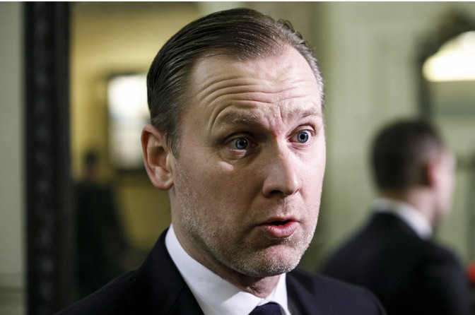 VID vieš skaidrību par Aldi Gobzemu un Arigo Toro - nra.lv