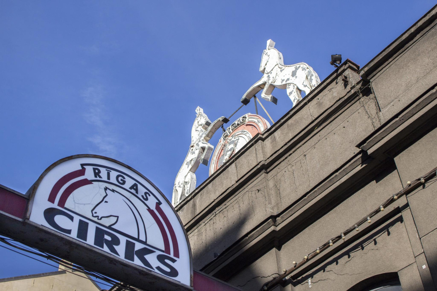 "Šis ir "pagaidu" apmetums"; atklājies maz zināms fakts par Rīgas cirku ...