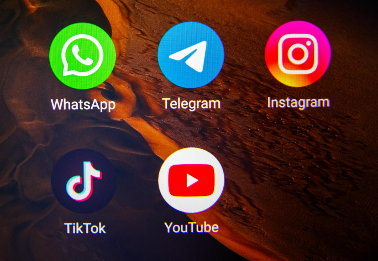 Māte ceļ trauksmi par notiekošo Jaunpiebalgas vidusskolā - nra.lv