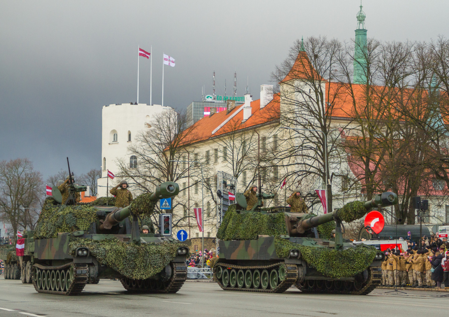 Latvija ar Zviedriju paraksta nodomu vēstuli par "Archer" 8x8 ...