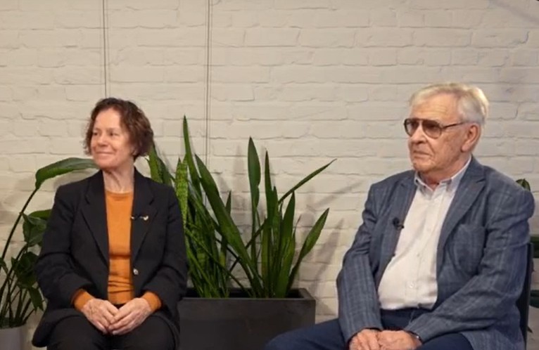 Māra Ķimele un Varis Brasla par vecuma ietekmēto redzi - nra.lv