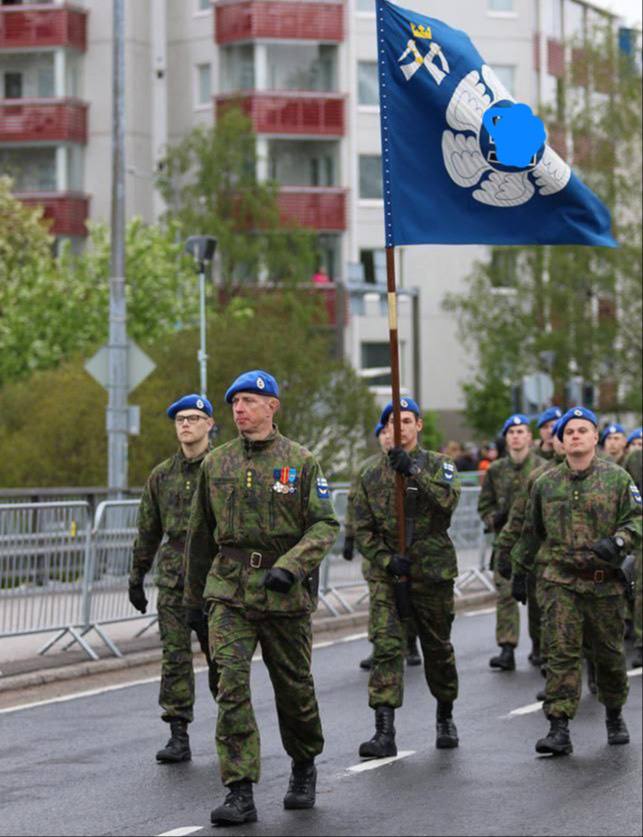 Somijas kāškrusta simbols: pretrunas, tradīcijas un izmaiņas - nra.lv