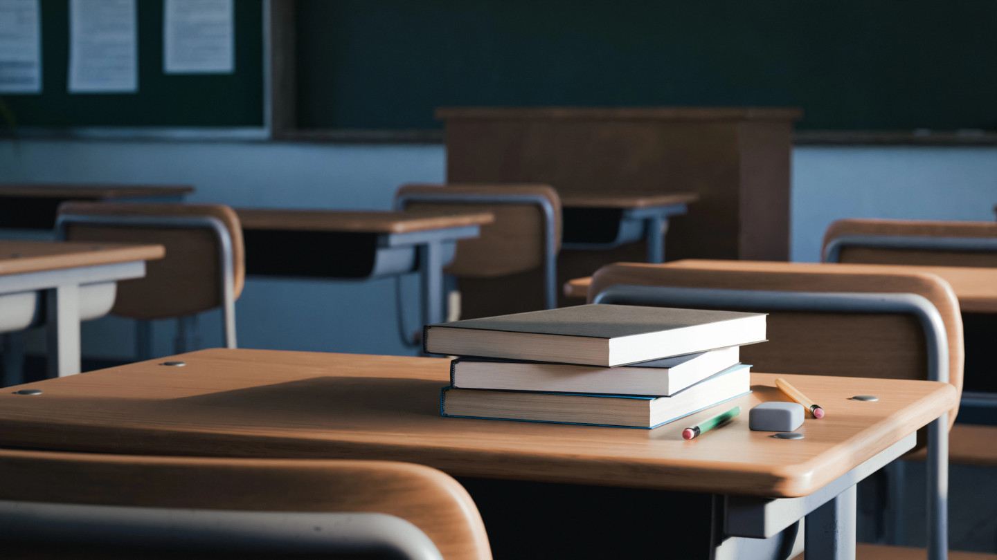 Kā notiek pāreja uz latviešu valodu bijušajās krievu skolās? - nra.lv