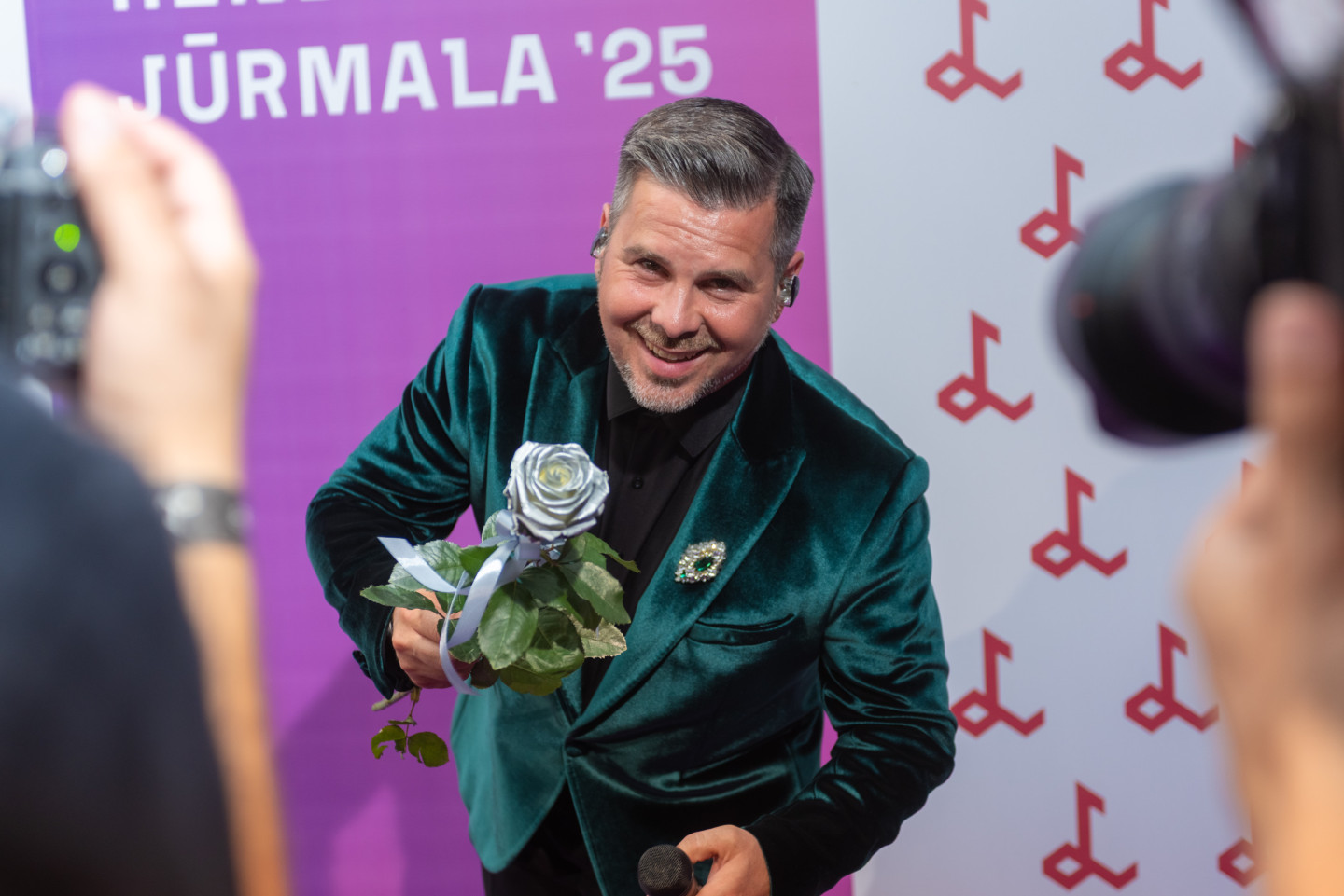 "Lūdzu, nenošauj"; Intars Busulis ar lūgumu vēršas pie sabiedrības - nra.lv