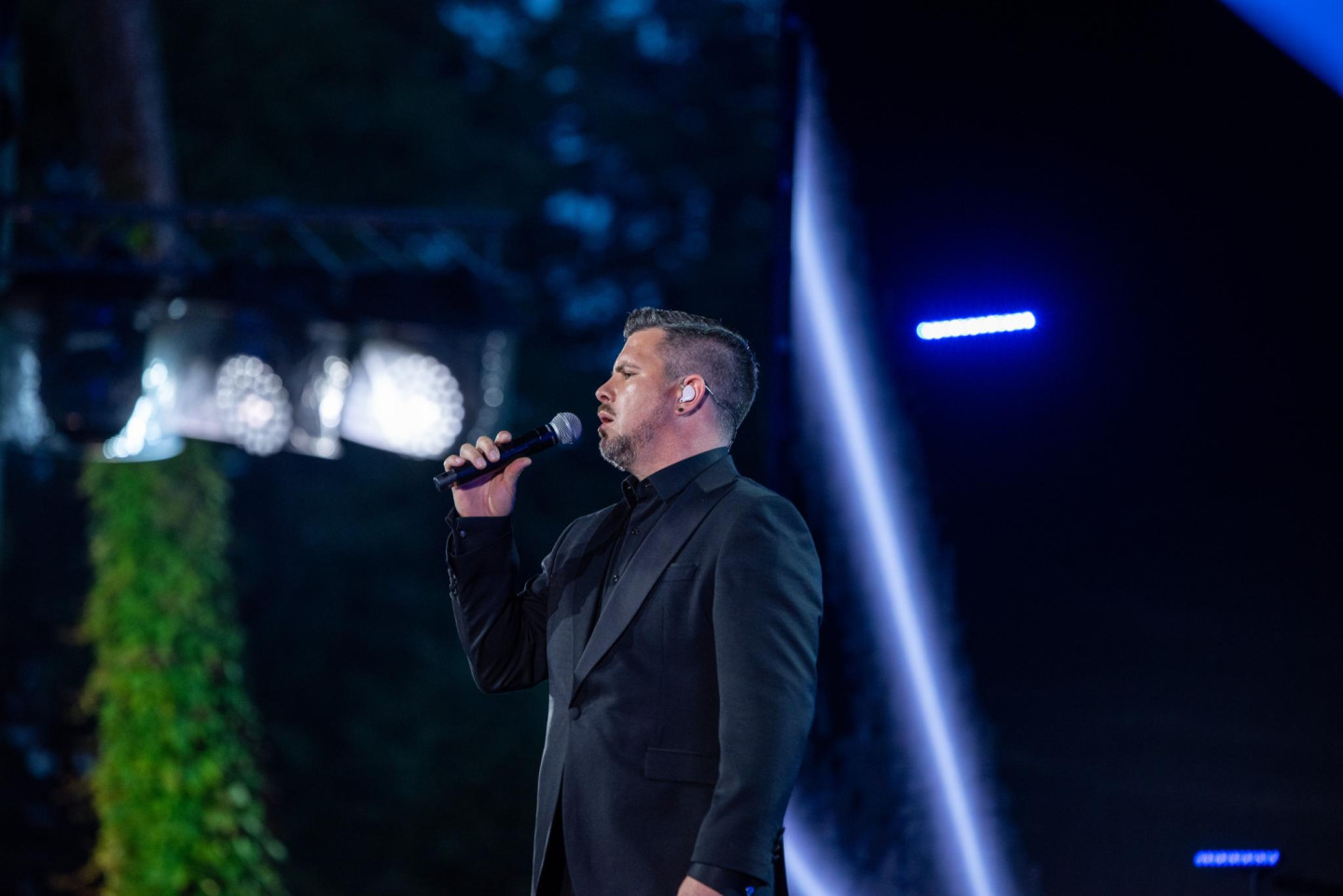 Intars Busulis zaudē Instagram kontu krāpnieku dēļ - nra.lv