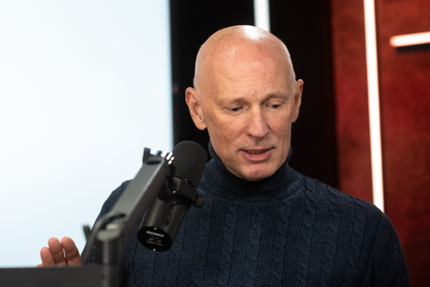 Alvis Hermanis pamet soctīklus - nra.lv