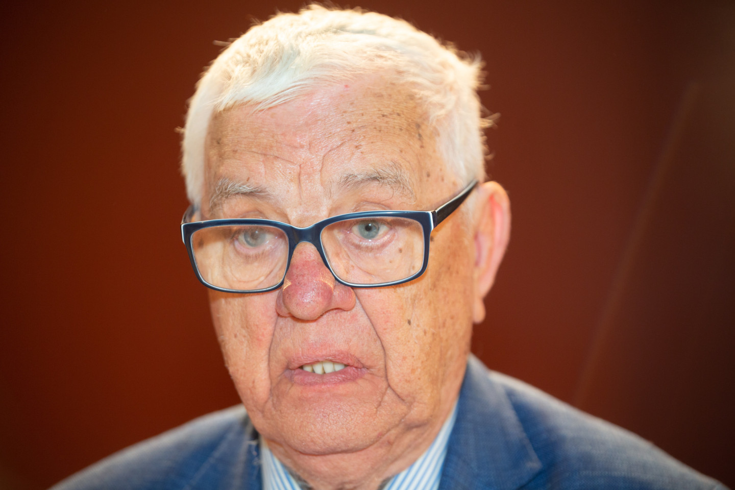 Mazmeitas sirsnīgais sveiciens Raimondam Paulam - nra.lv