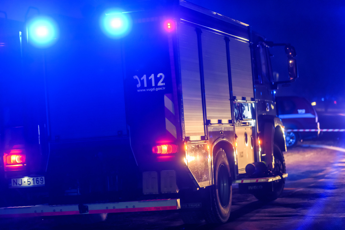 Ugunsgrēks Āgenskalnā: 17 cilvēku evakuācija Hugo Celmiņa ielā - nra.lv