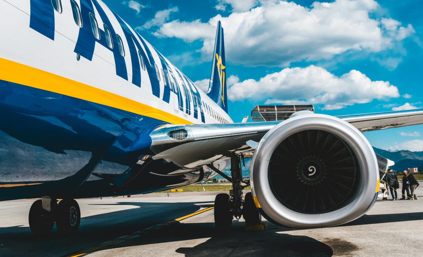 Elon Musk's Ryanair Takeover Bid Sparks Dispute with O'Leary - World ...