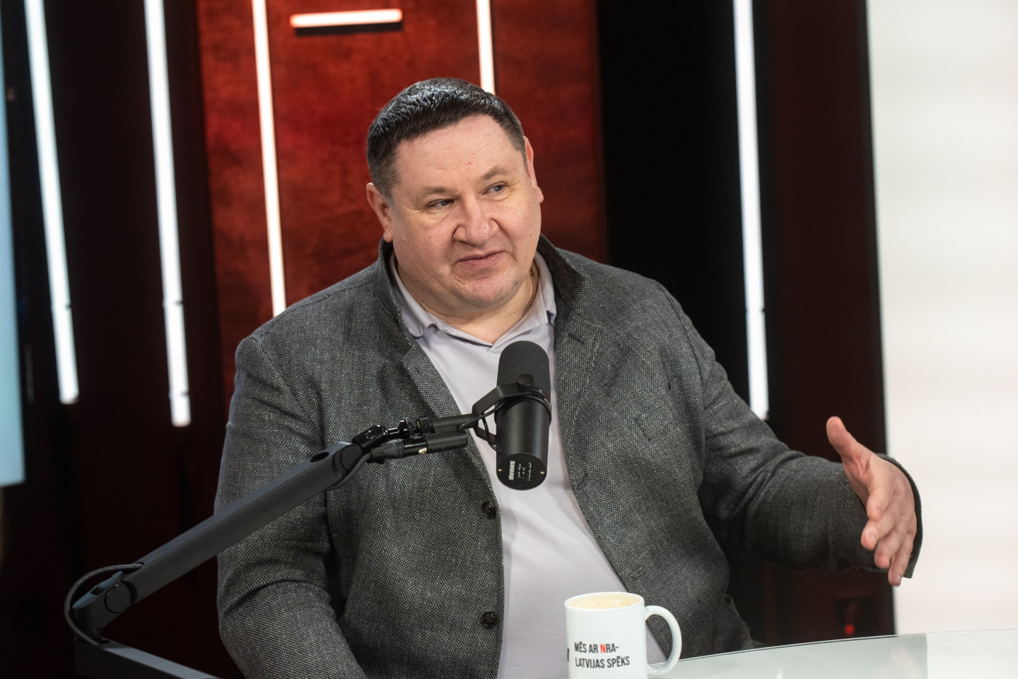 VIDEO. Egils Helmanis: daudzās pilsētās joprojām ir okupekļi, bet ...